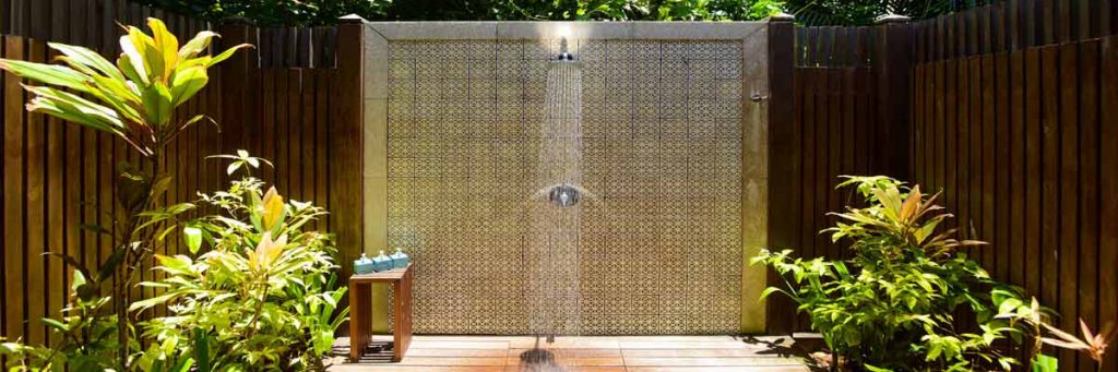 Summer Groove: Solar Pool Fence and Solar Garden Shower – Groovy Green